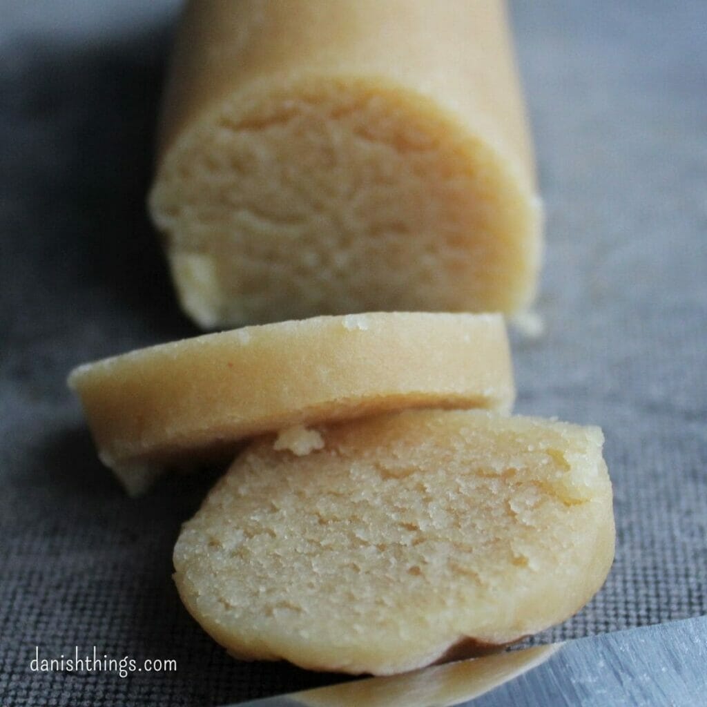 Carnival Cats for decoration and as templates - Danish Things