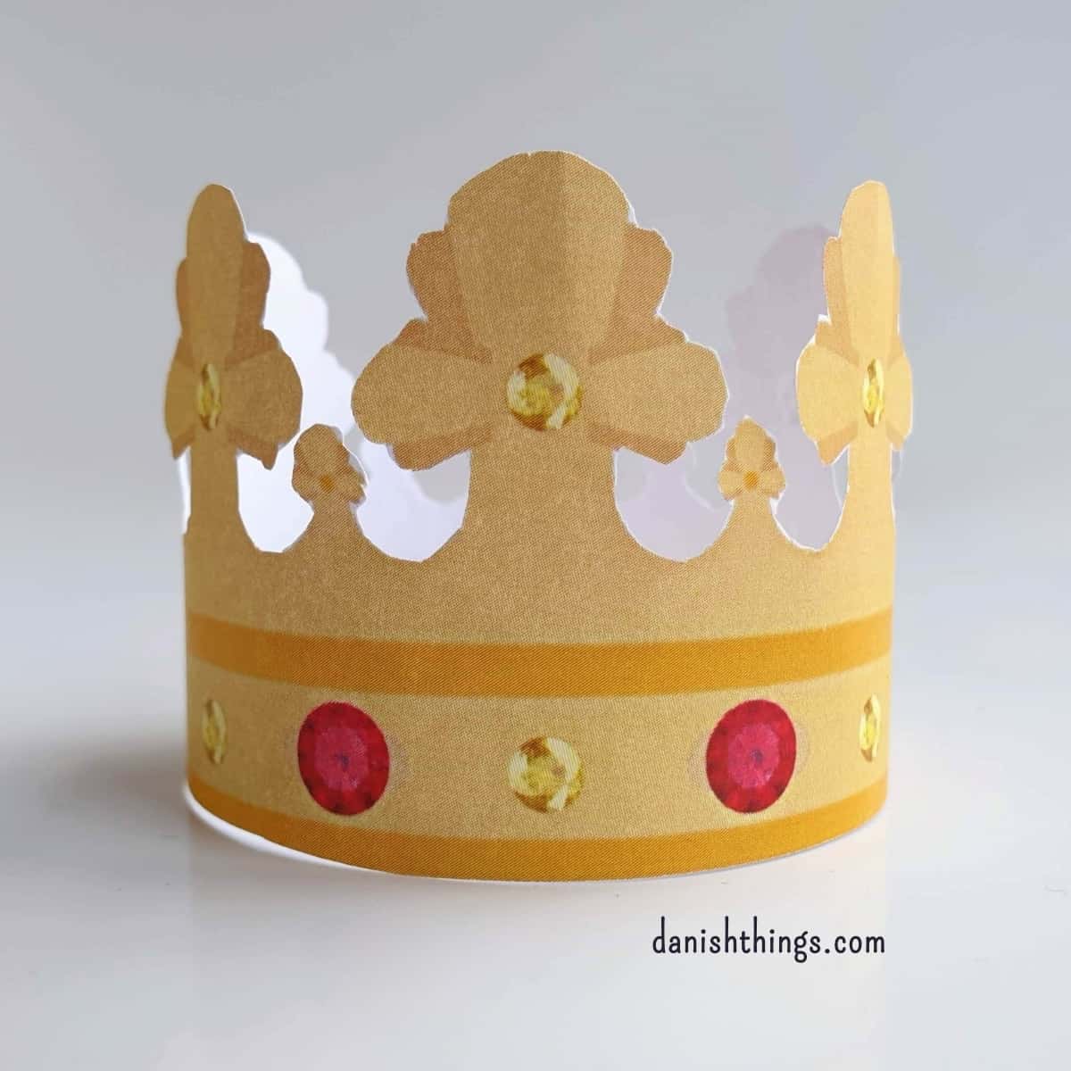 Lav din egen krone til en konge, dronning, prins eller prinsesse ...