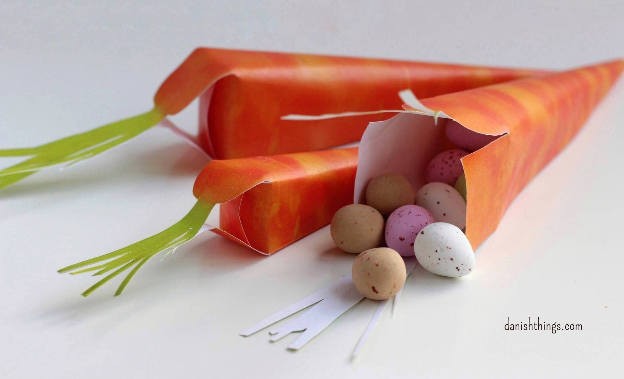 En gulerod af papir - som dekoration og gaveæske - Danish Things