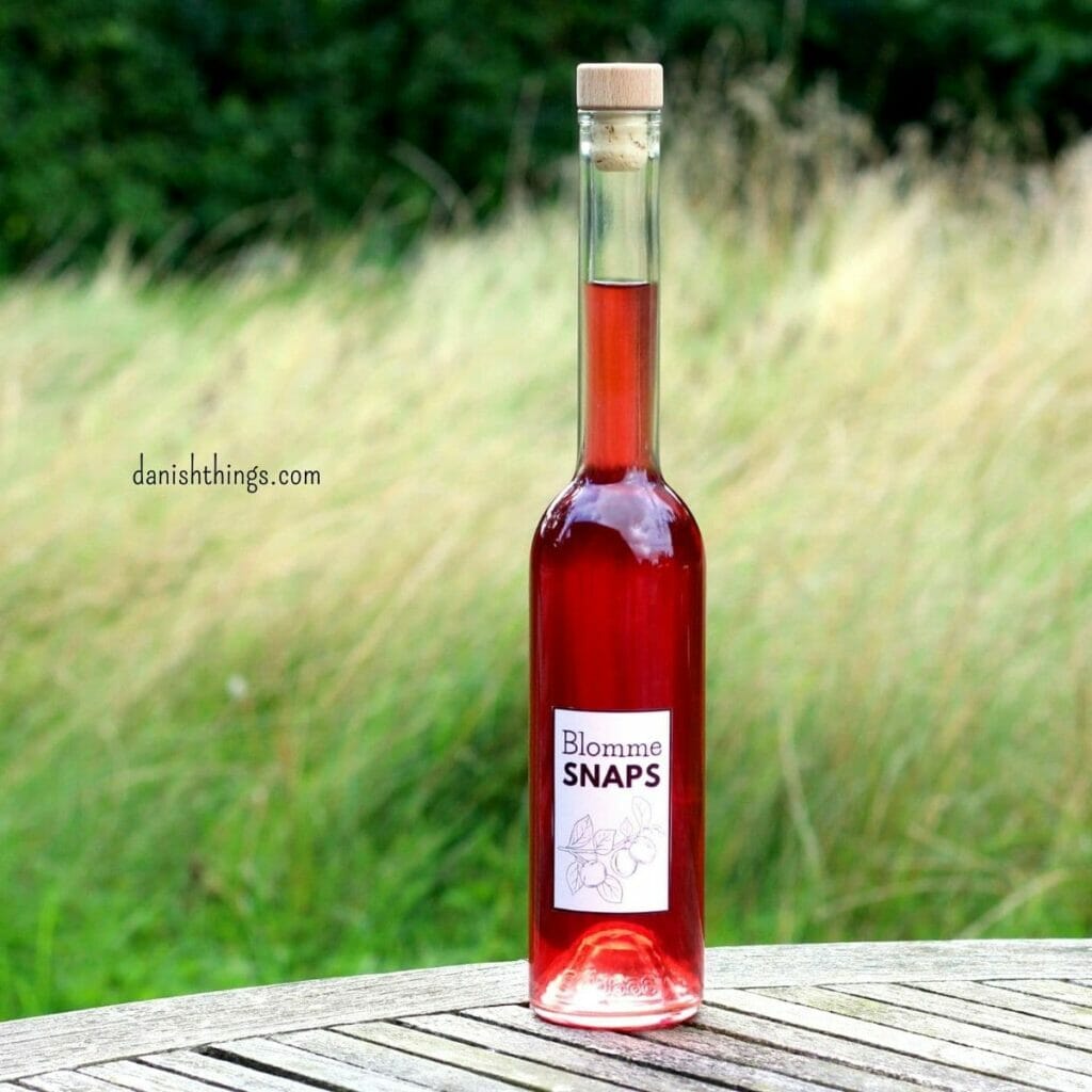 Blommesnaps – blommeinfuseret alkohol - Danish Things