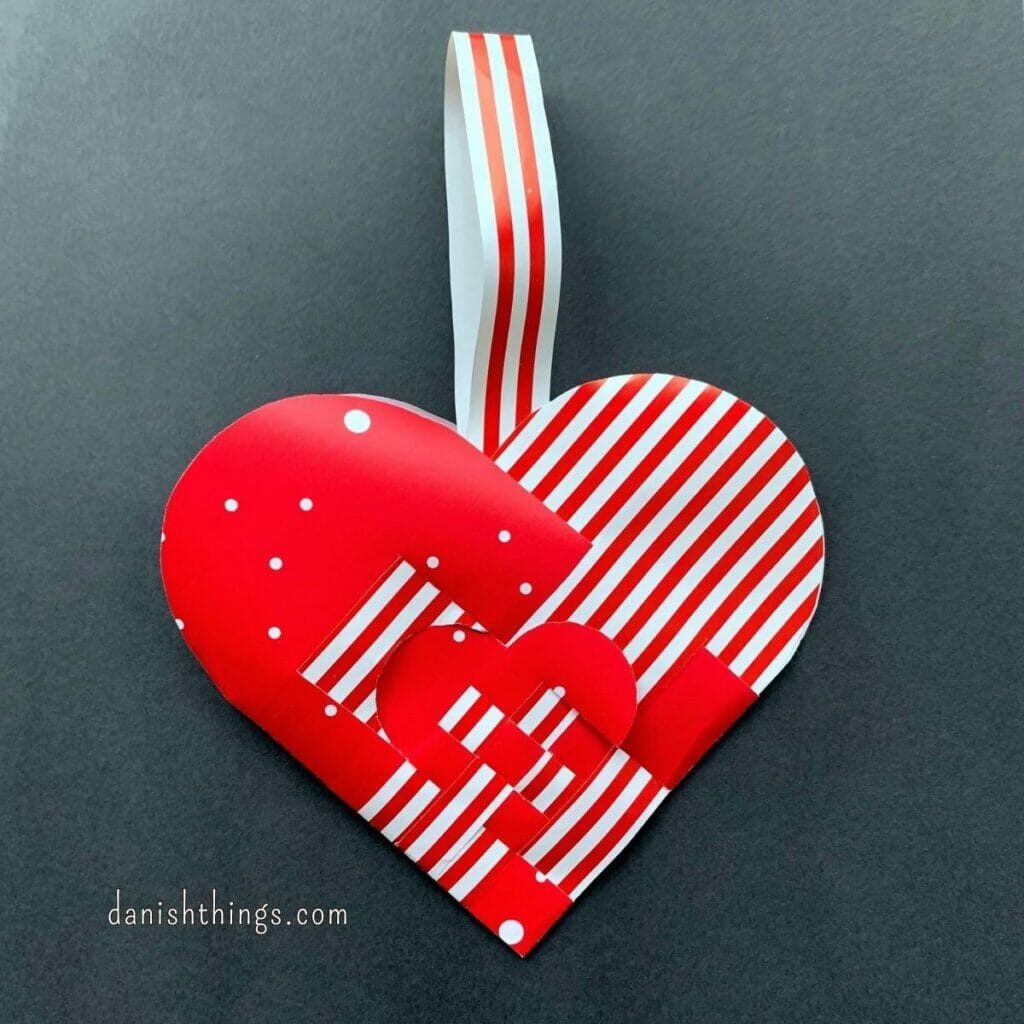 Flettet julehjerte med et flettet julehjerte - trin for trin - Danish ...