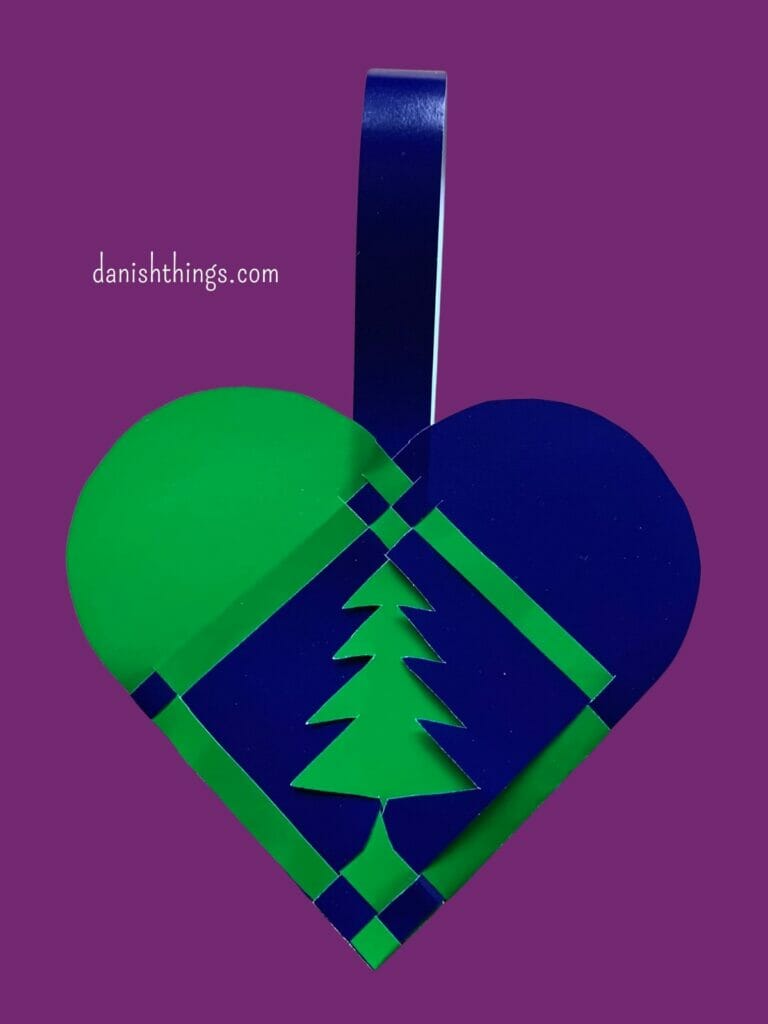 Julehjerte med juletræ - sådan fletter du det trin for trin - Danish Things