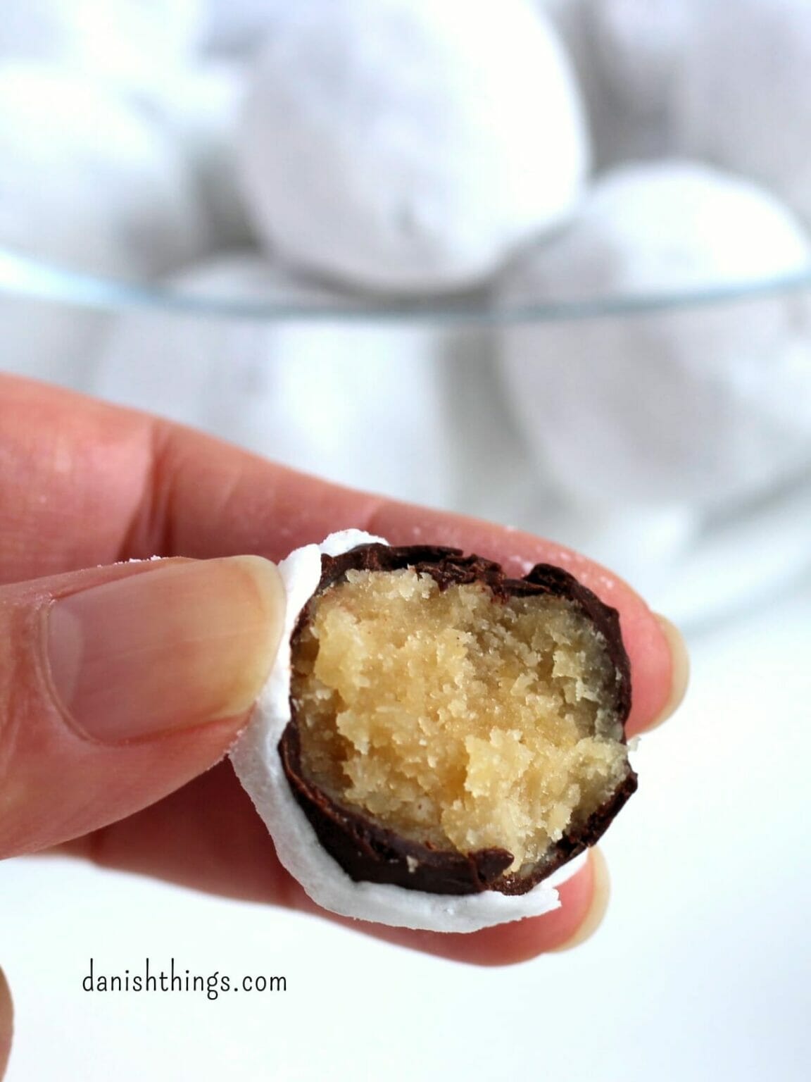 Sådan laver du de bedste snebolde - du ved dem af marcipan, med ...